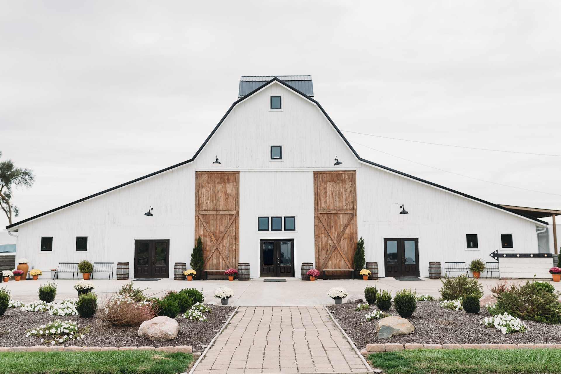 Nature’s Embrace: Why Countryside Farm Weddings Are Trending | UK ...